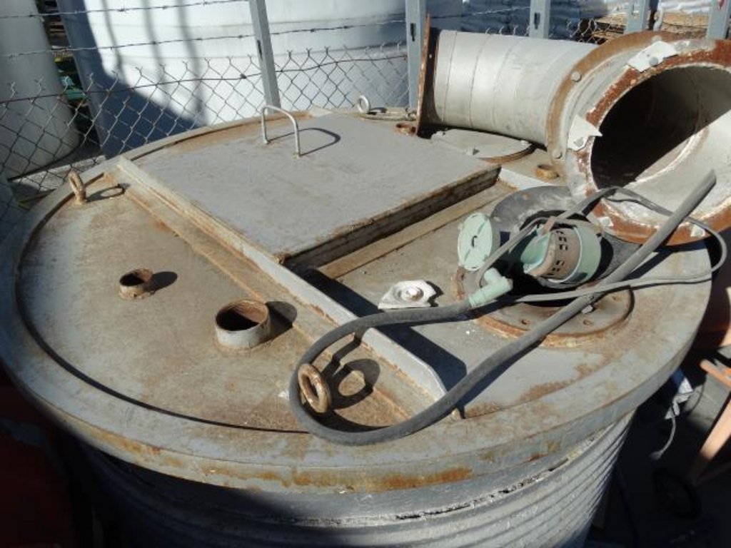 Used 500 Gallon Steel Water Jacketed Tank