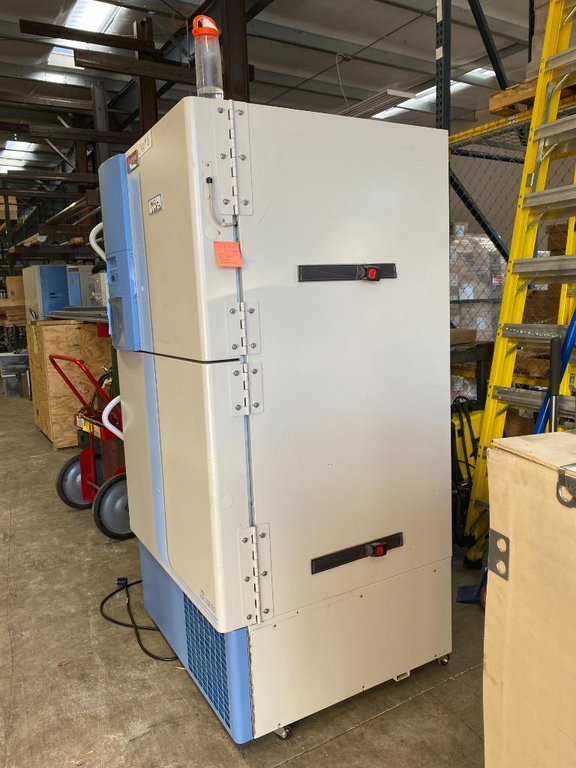 Used Thermo Fisher 995 2 Door Upright Ultra-Low Freezer