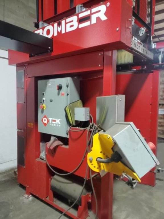 Used QTek Bomber Pallet Splitter