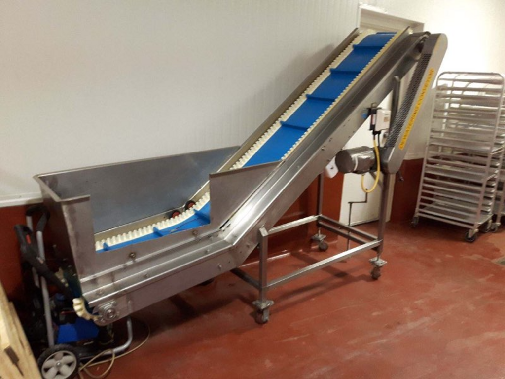 Used Cleated 45 Degree Incline Conveyor