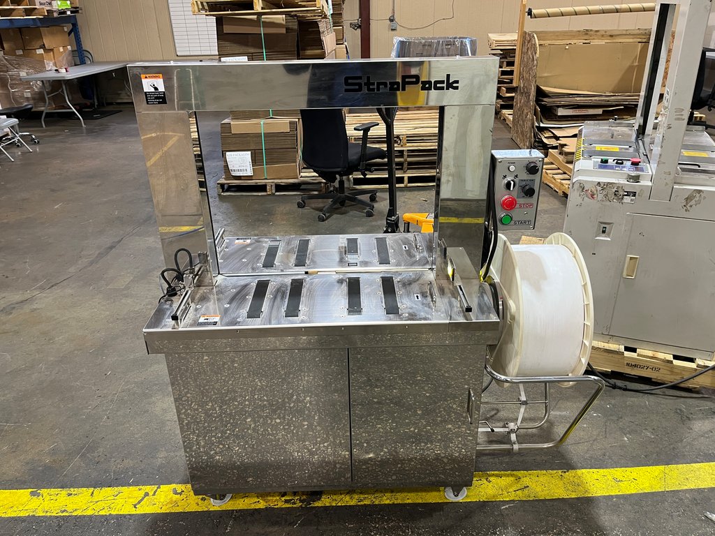 Used RQ-8AFB4 Strapack RQ-8A Fully Automatic Case Strapper