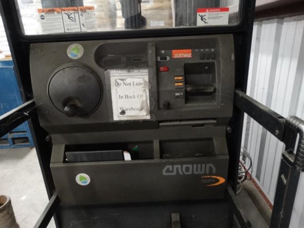 Used Crown Equipment SP 3200 Electric Order Picker