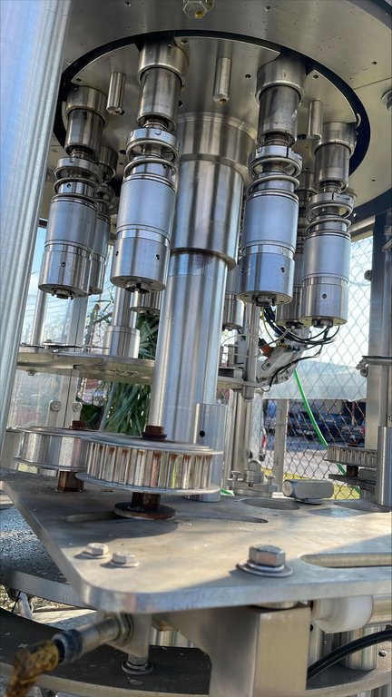 Used Federal 8 Head Rotary Chuck Capper