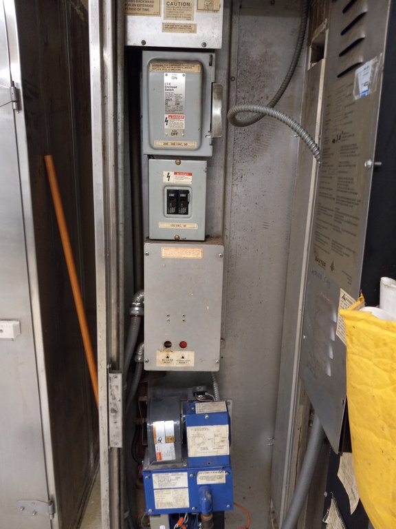 Used 965 Baxter OV210G-M2B Double Rack Oven