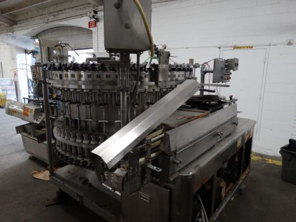 Used Meyer Filler 60 Head Volumetric Filler