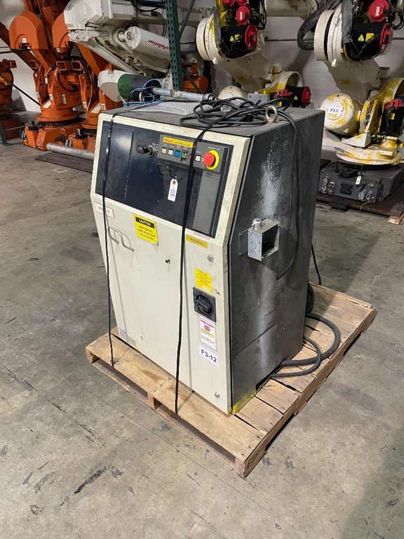 Used Fanuc R-2000i 125L Robotic Arm 6 Axes & Controller