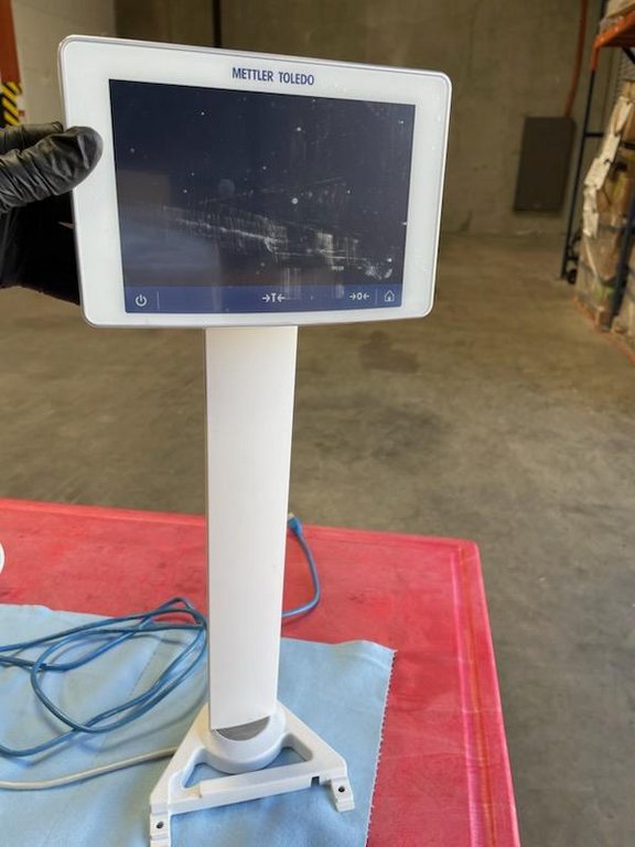 Used Mettler Toledo XPR32001L Lab Balance Scale