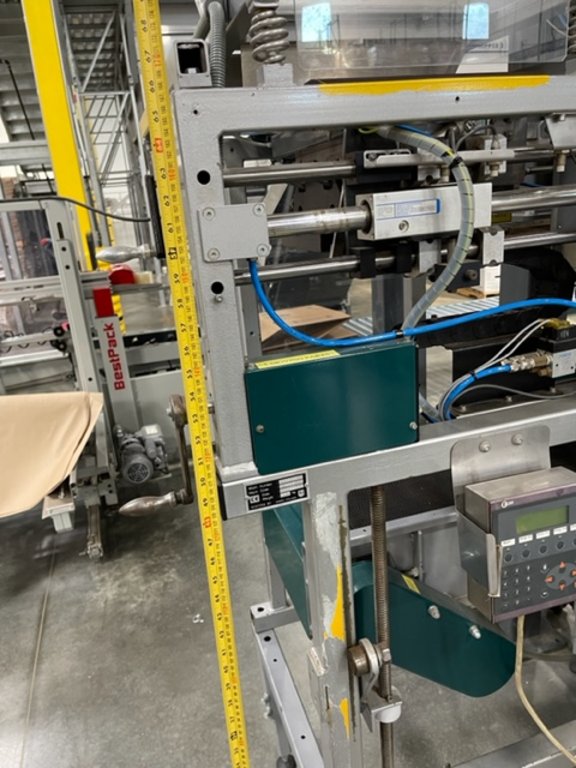 Used Volmpack WB/LE Single Wicket Bagger with Kwik Lok Bag Clipper