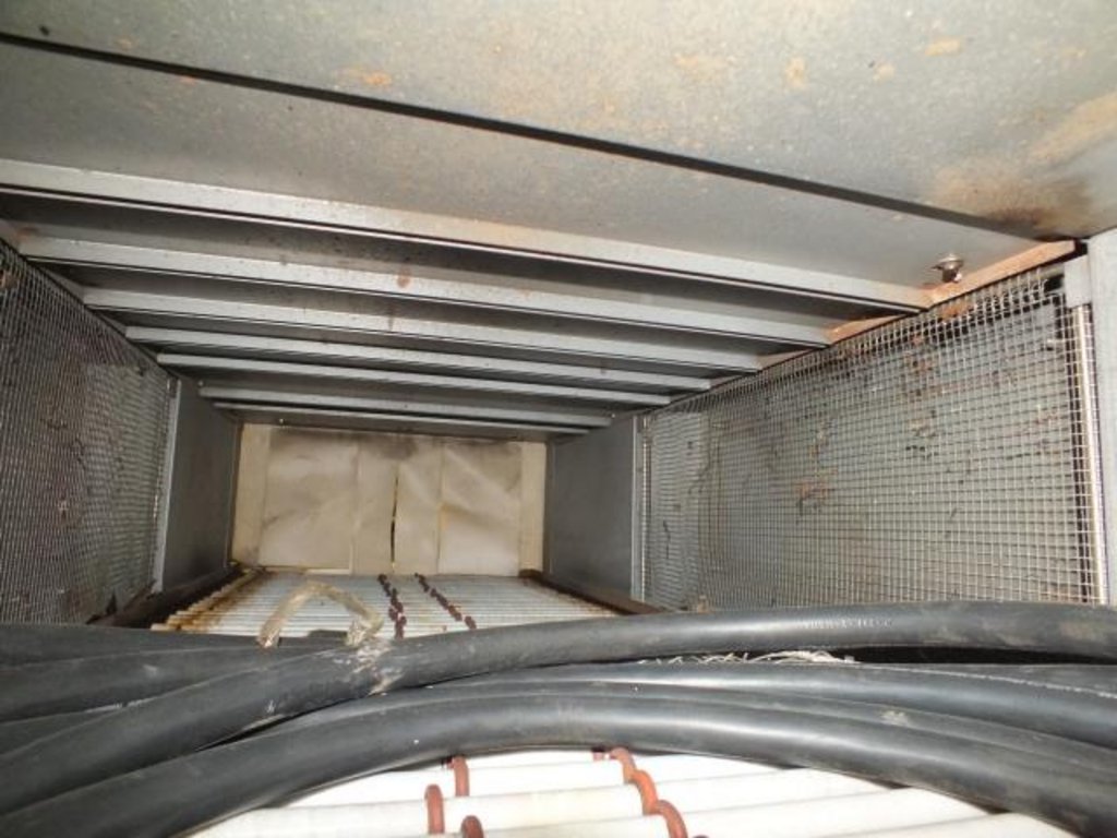 Used Shanklin T71 Heat Shrink Tunnel 20" x 8" Opening