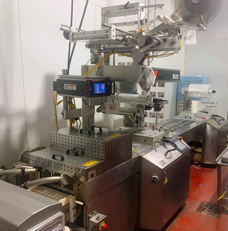 Used VC999 RS420 Rollstock Thermoformer with Labeler