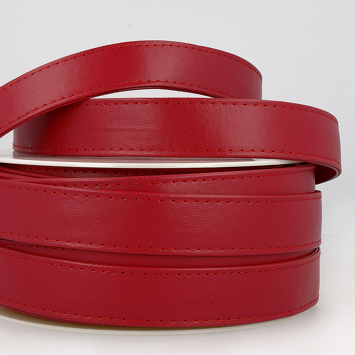 Trim: Webbing: Faux Leather: 15m x 25mm: Red - Stephanoise - Groves and ...