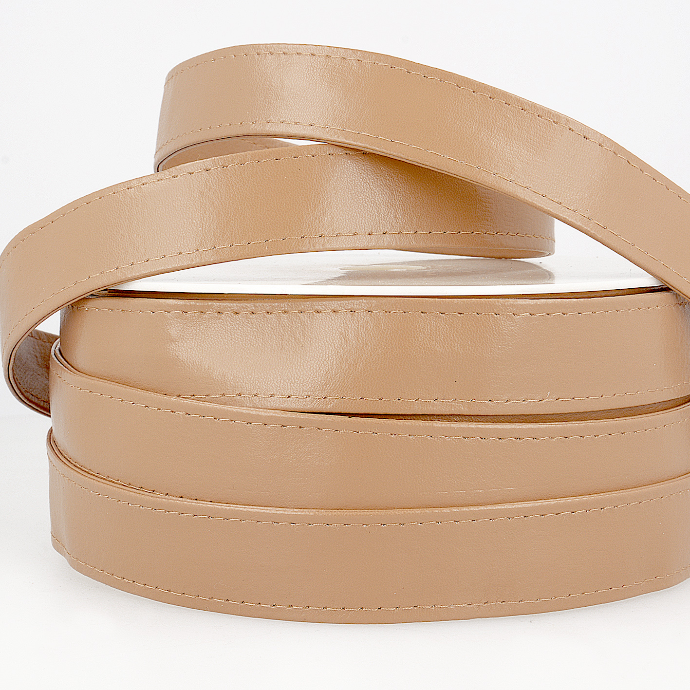 Trim: Webbing: Faux Leather: 10m x 25mm: Linen - Stephanoise - Groves ...