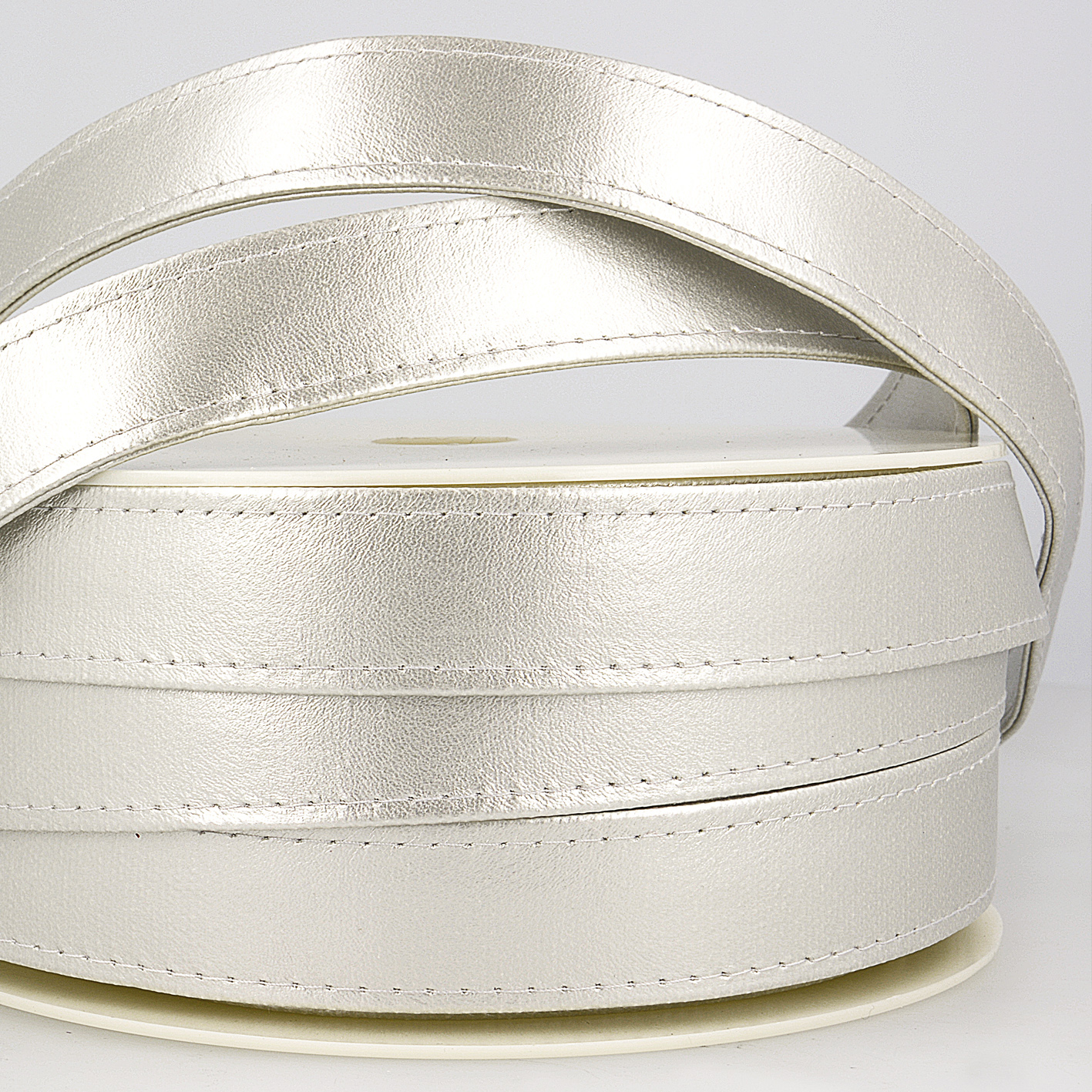 Trim: Webbing: Faux Leather: 15m x 25mm: Silver - Stephanoise - Groves ...