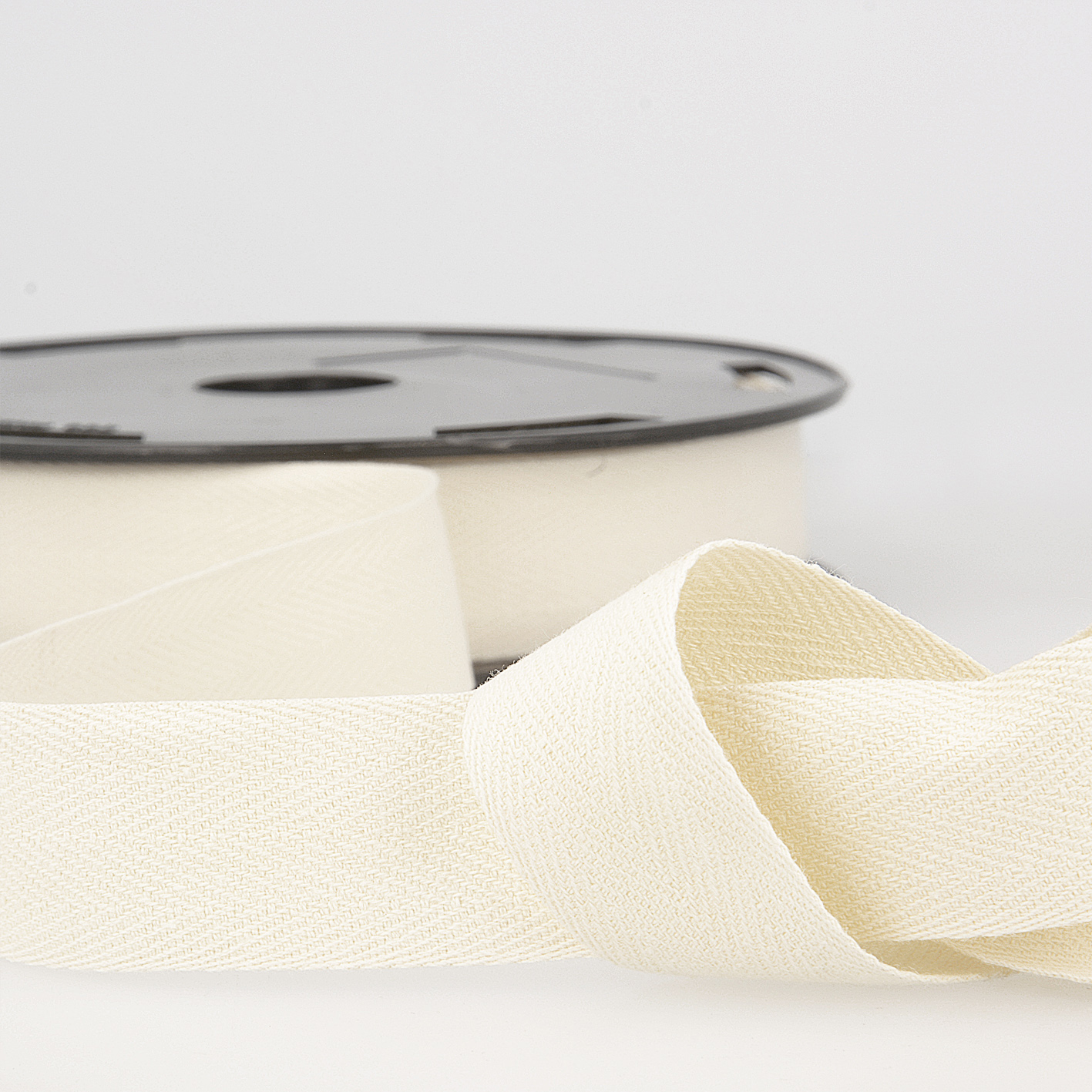 Trim: Twill Tape: Cotton: 25m x 20mm: Ivory and Gold - Stephanoise ...
