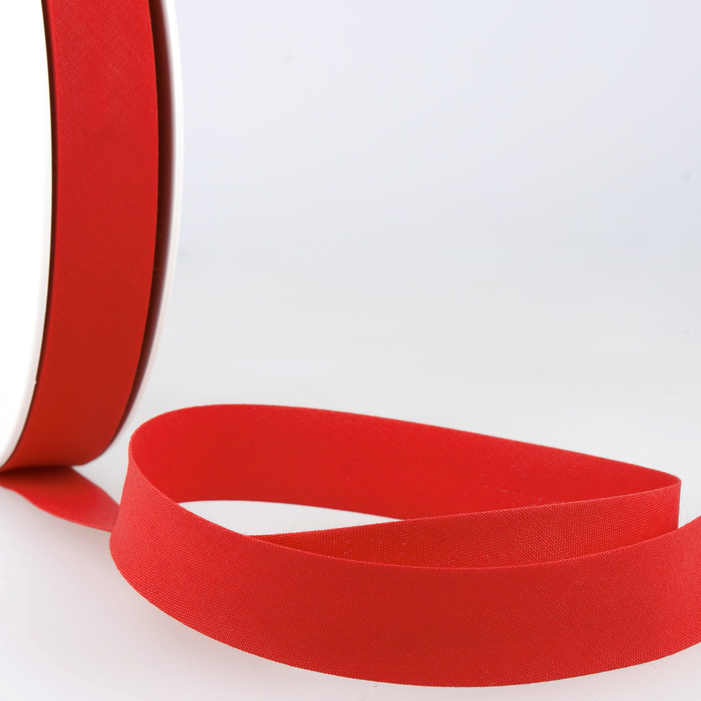 Trim: Bias Binding: Polycotton: 40m x 27mm: Red - Stephanoise - Groves ...