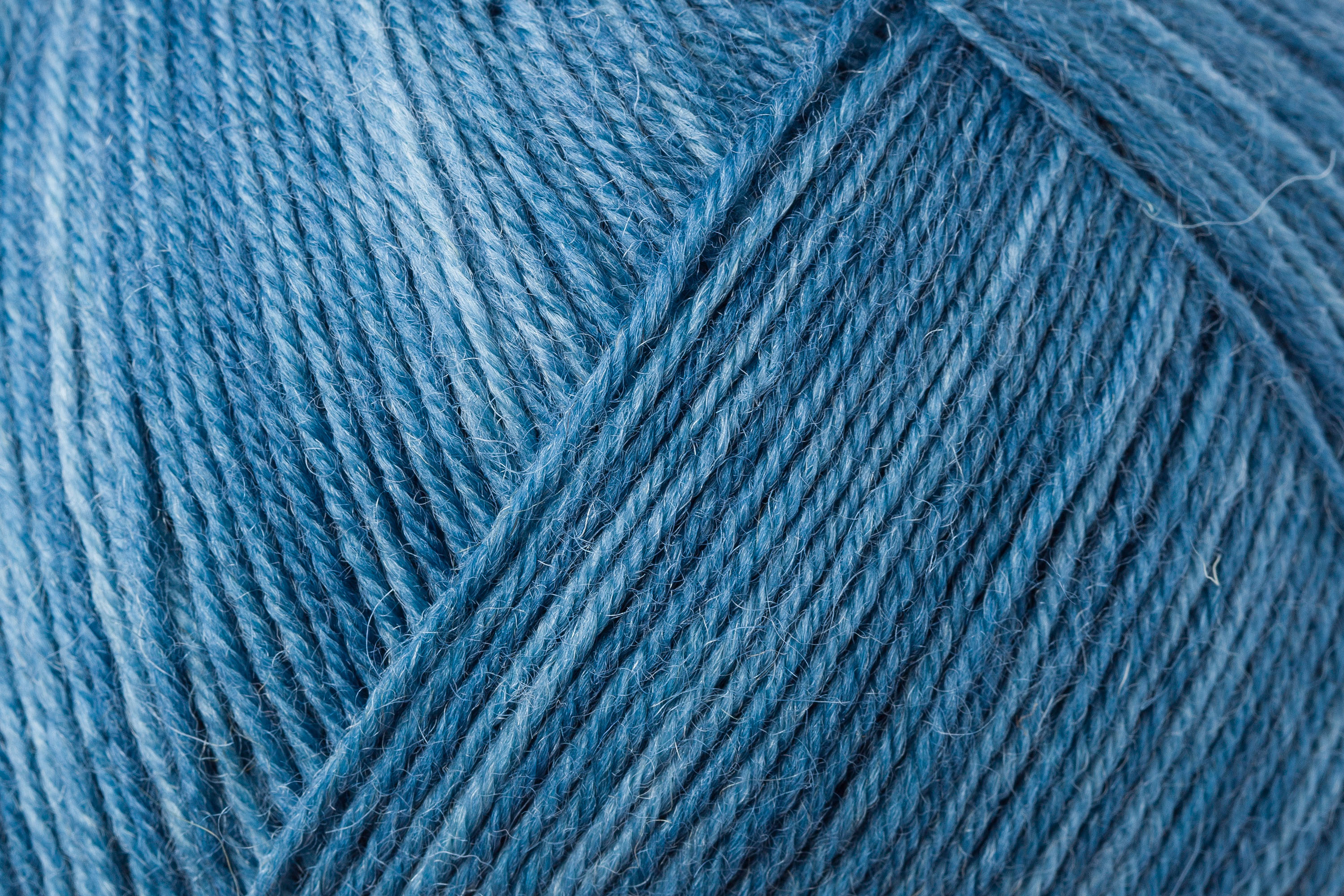 Knitting Yarn: Color: 4 Ply: 10 x 100g: Jeansblau - Regia - Groves and ...