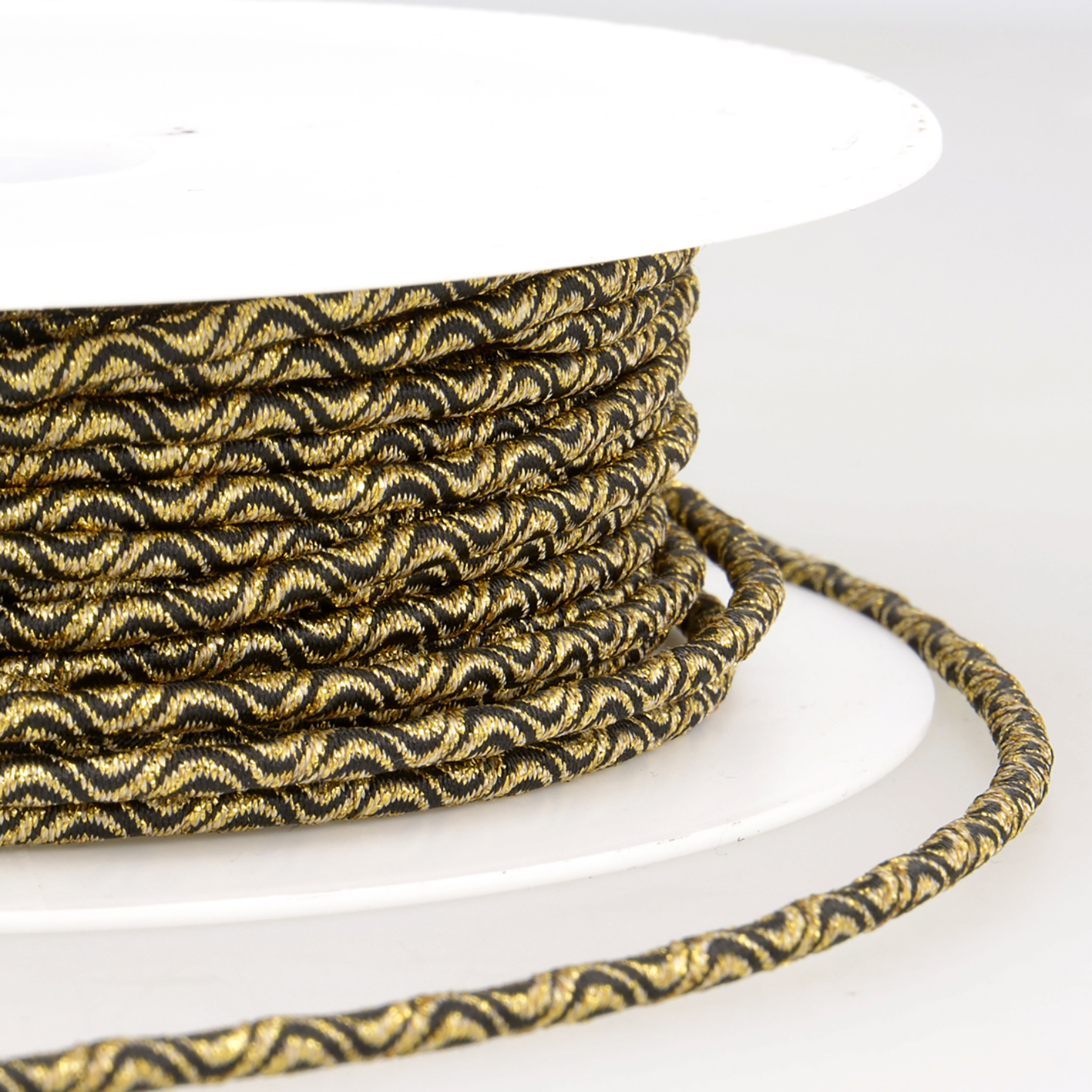 Trim: Cord: Elastic Wave: 25m x 3mm: Gold and Black - Stephanoise ...