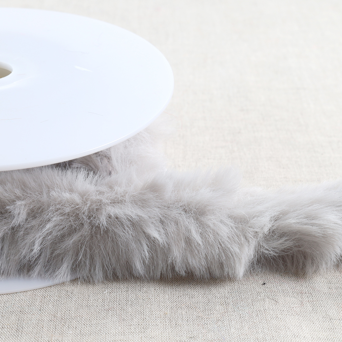 Trim: Piping: Faux Fur: 5m x 50mm: Light Grey - Stephanoise - Groves ...
