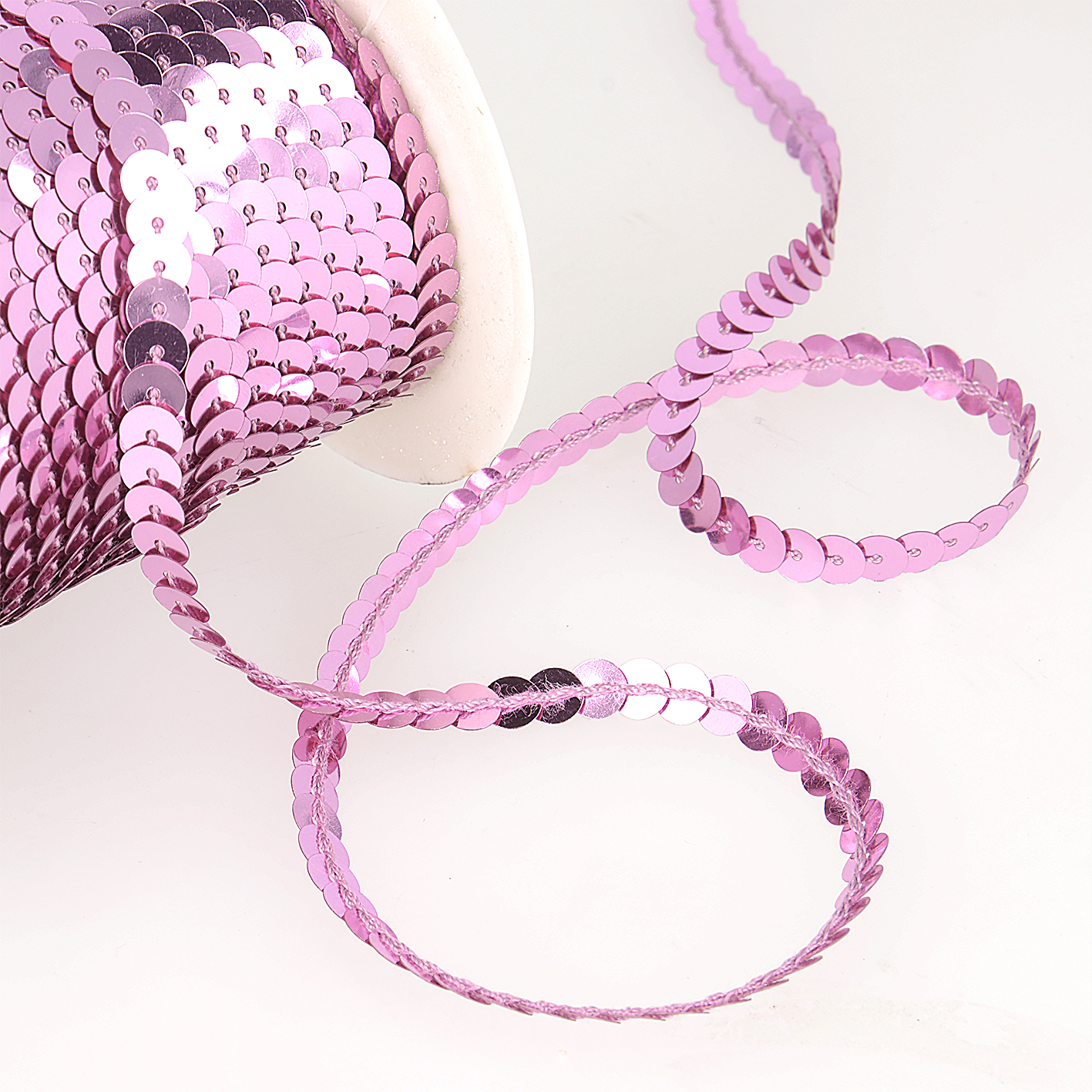 Trim: Sequin: Single Row: 45m x 6mm: Pale Pink - Stephanoise - Groves ...