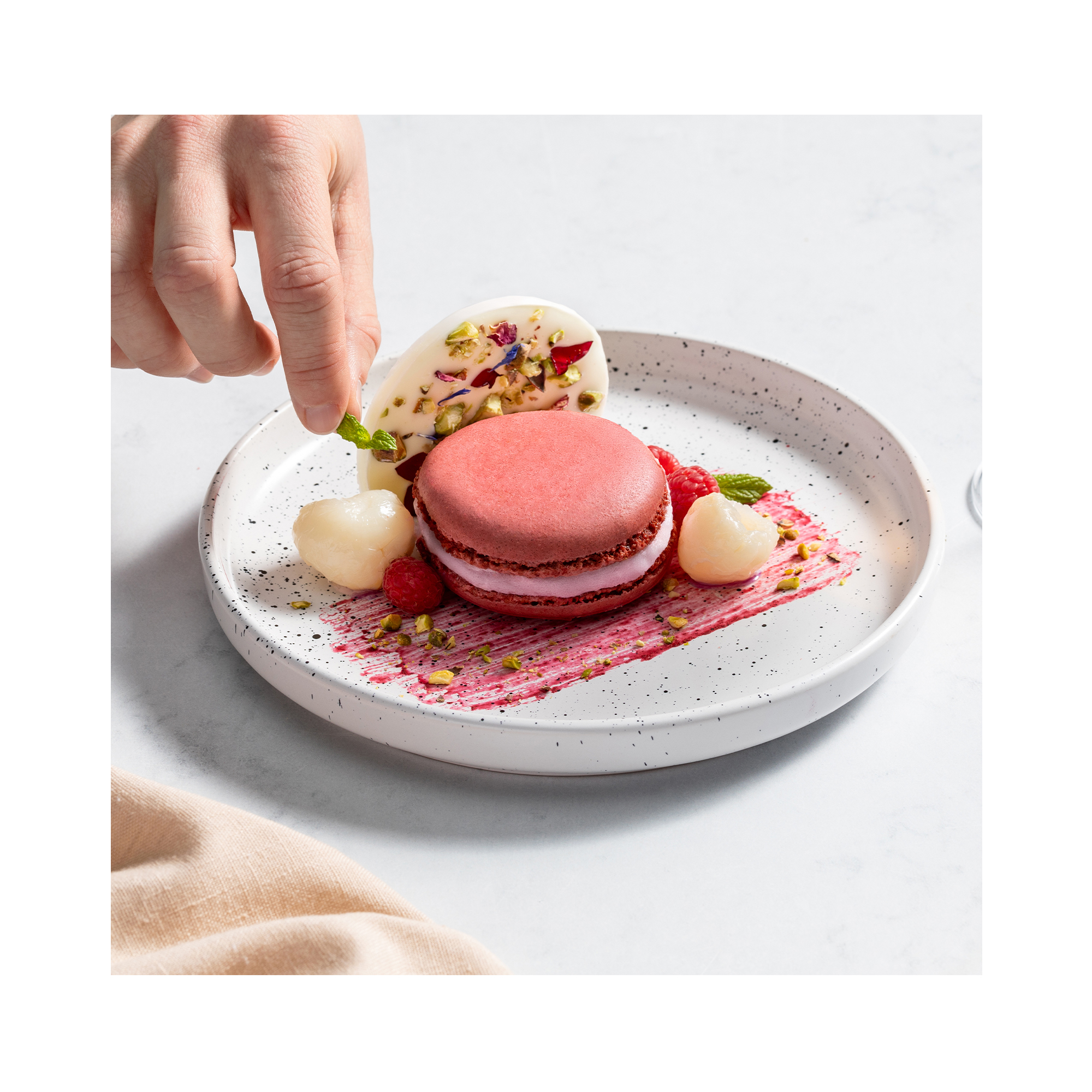 Ice Cream Macaron Rasp Lychee